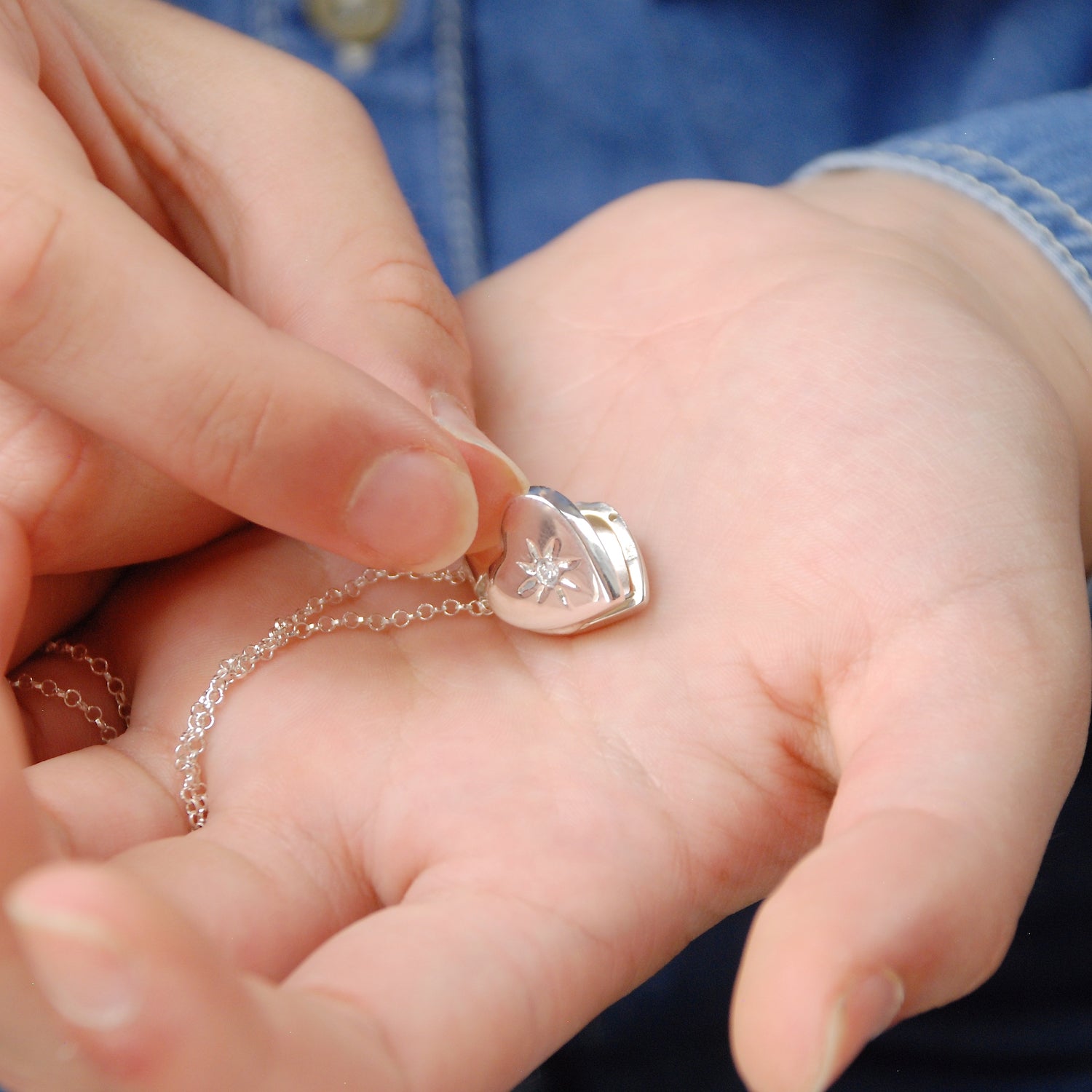Personalised Sterling Silver Heart Locket – Penelopetom