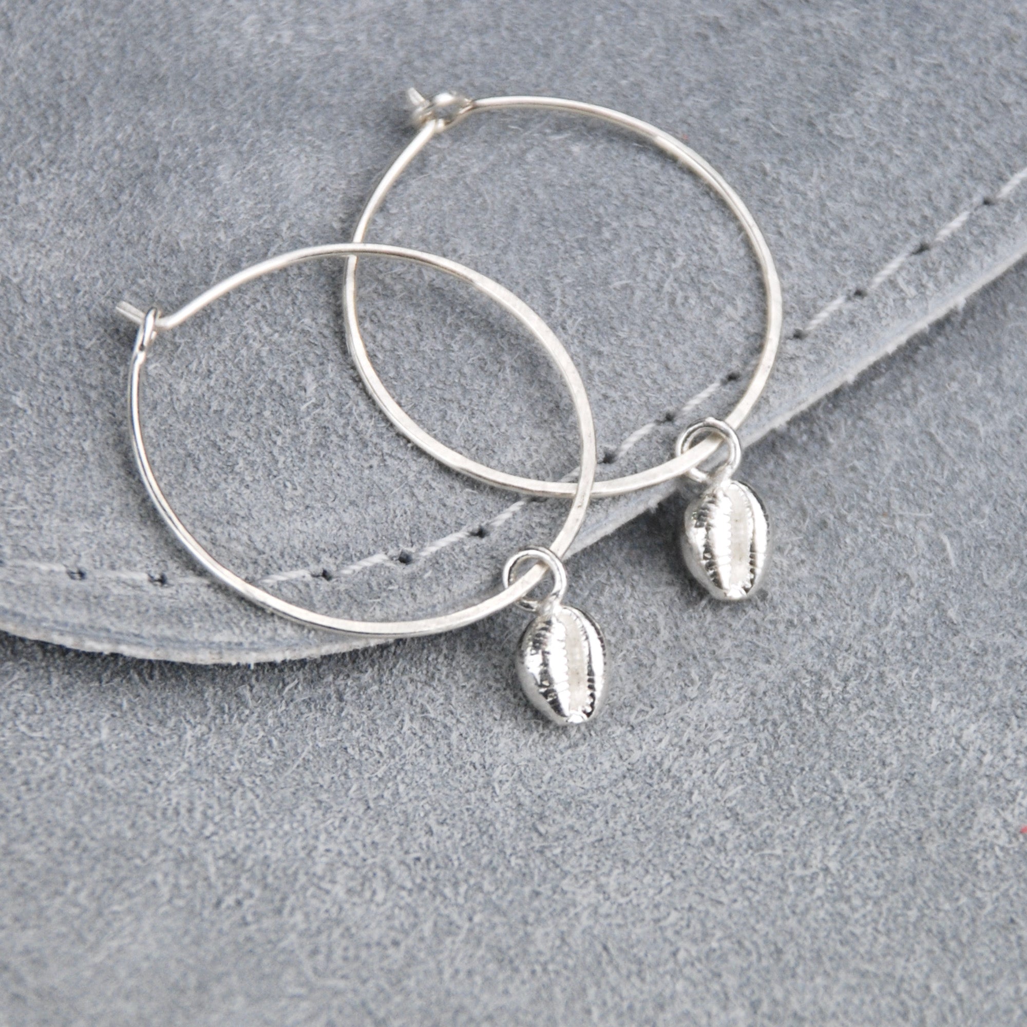 Sterling Silver Cowrie Shell Drop Hoop Earrings – Penelopetom